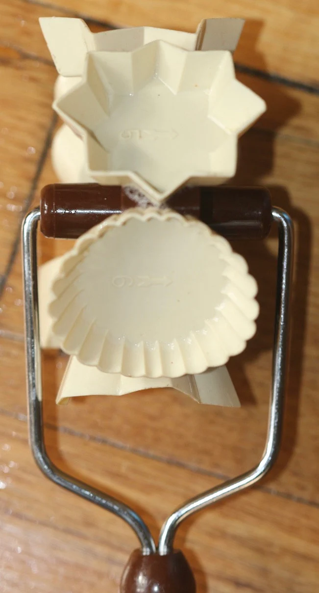 Preloved Candy Mold Roller, Candy Cutter, Shapes for your candy ...