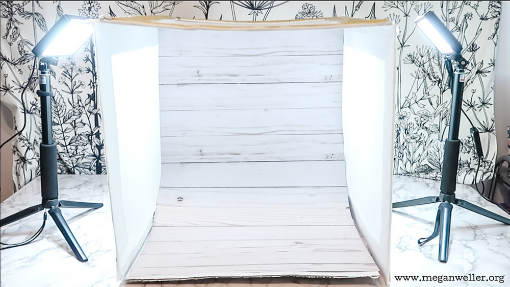 DIY Portable Photo Studio - make your own light box with CARDBOARD!