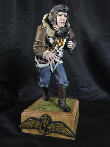 "The Escaping Airman" Painted 300mm | War Office Figures
