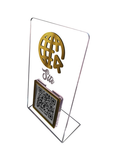 Porta QR Code para Site em Acrílico Dourado | Site Quadricor