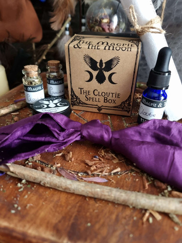 Cloutie Tree Spell Box. | The Magpie & The Moon