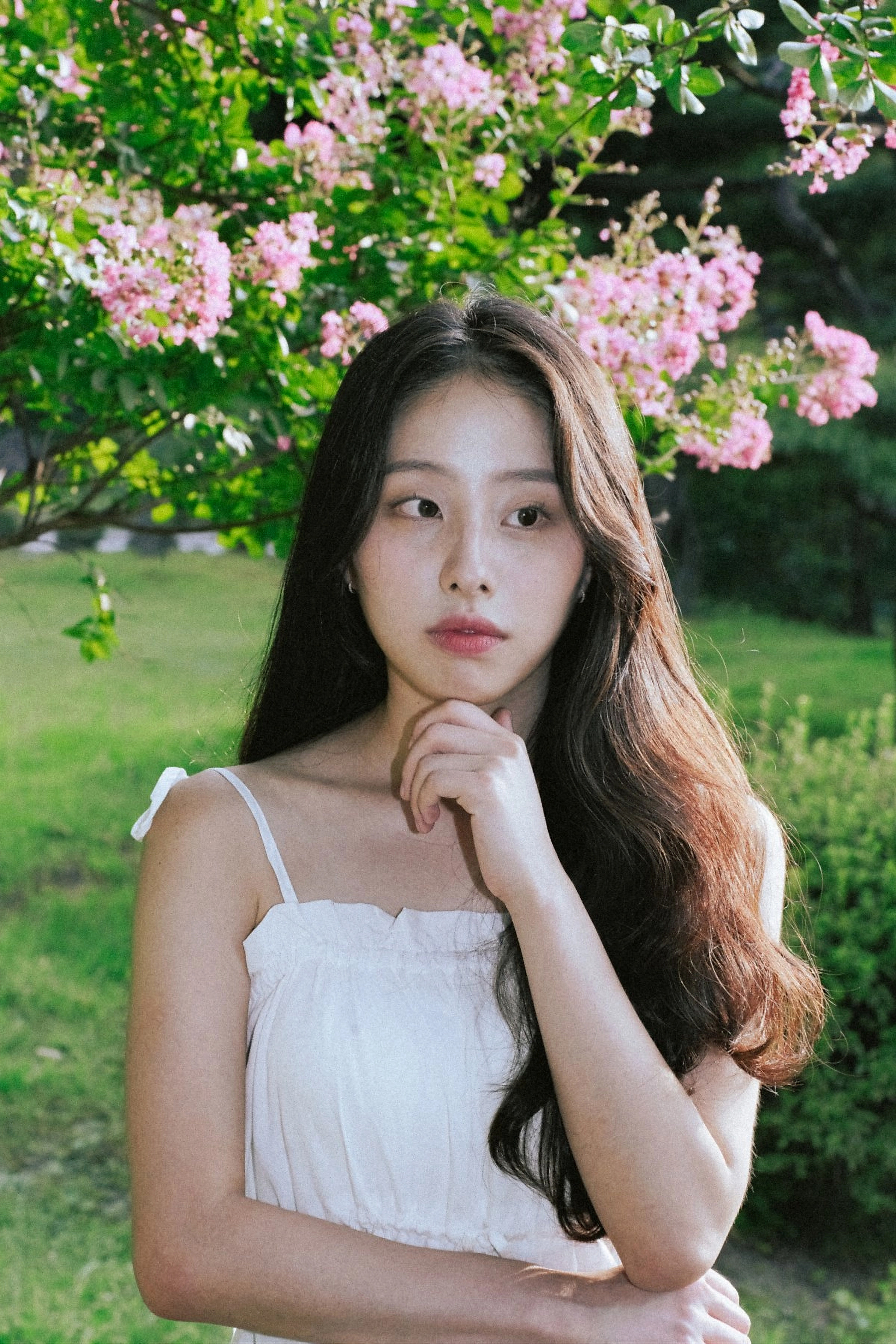 Lee Seon-woo: The Stunning Cover Girl from Chungbuk University in a Sensual Sex Video!