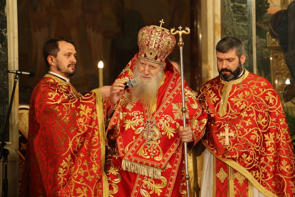 Възкресна св. Литургия в Патриаршеската катедрала "Св. Александър Невски"