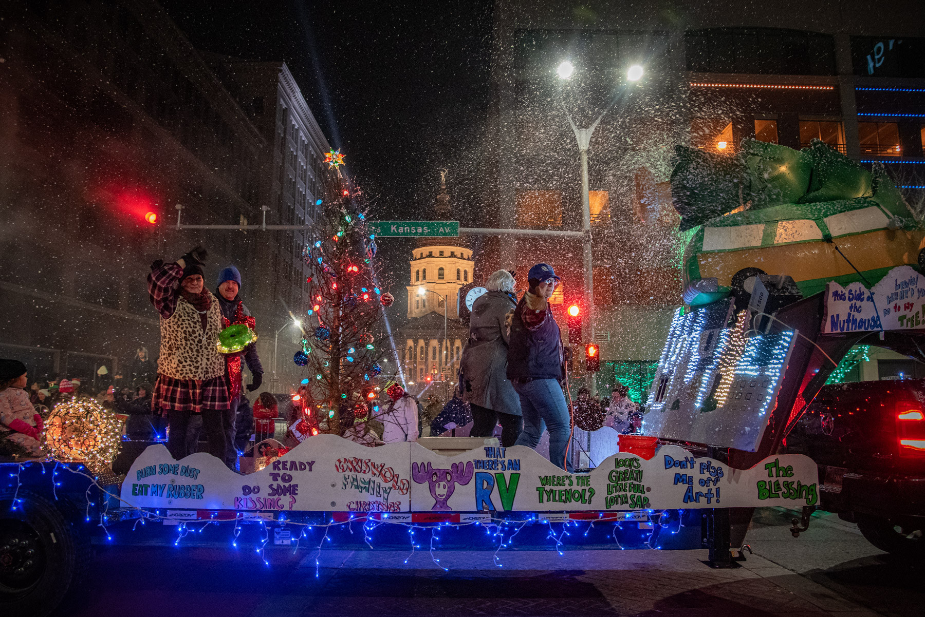 Miracle on Kansas Avenue Parade: A Family-Favorite Holiday Tradition in ...