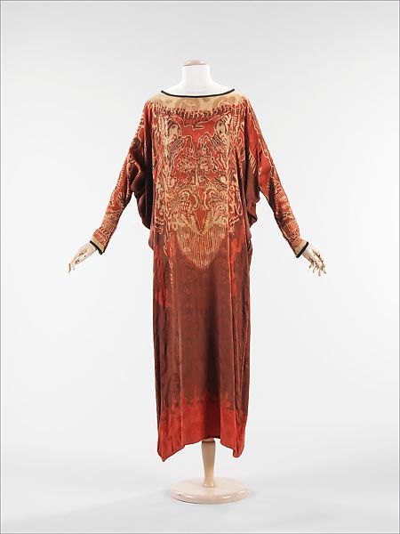 About Tea Gowns
