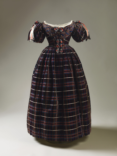 About Queen Victoria's Dresses