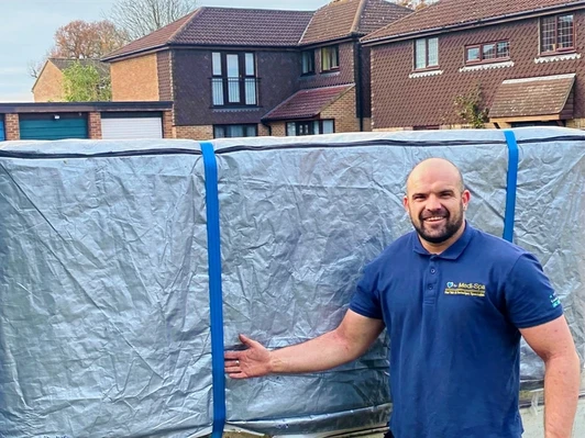 Luxury Hot Tubs, Swim Spas & Sauna's in Crawley | Medi-Spa