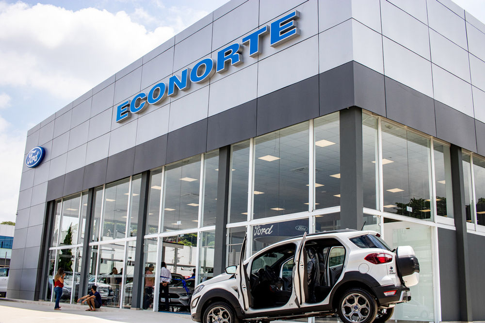 Ford inaugura concessionária em São José dos Campos