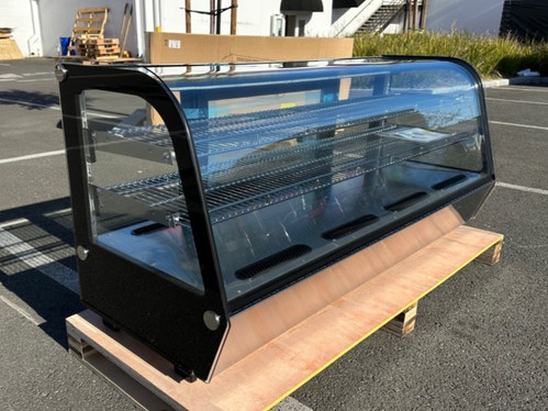 171-0295 60" Countertop Black Self Contained Countertop Cooler Case | GES