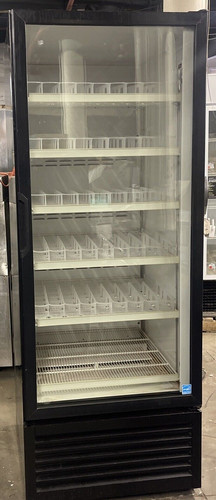 174-0083 Royal Vendors RVCF-027 Single Glass Door Self Contained Cooler ...