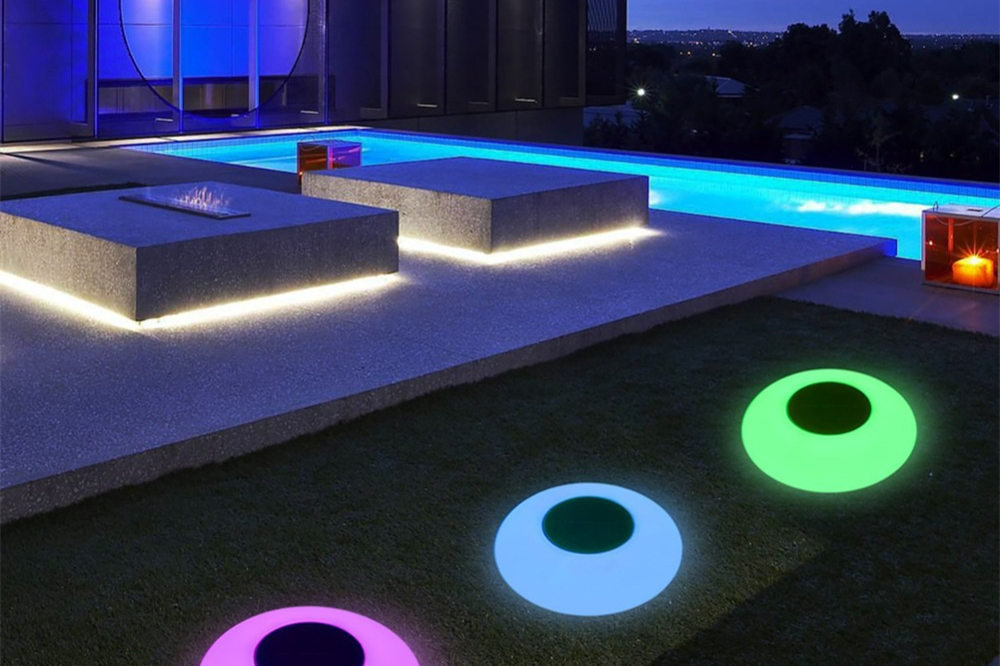 Stylish and Sophisticated Solar Pool Lighting Solutions | Solar ...
