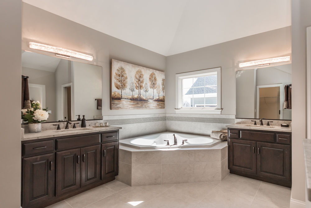 Top 10 Bathroom Designs from Our 2019 Home Tours