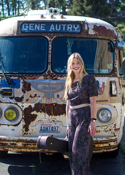 Independent Artist | Izzy Burns Music