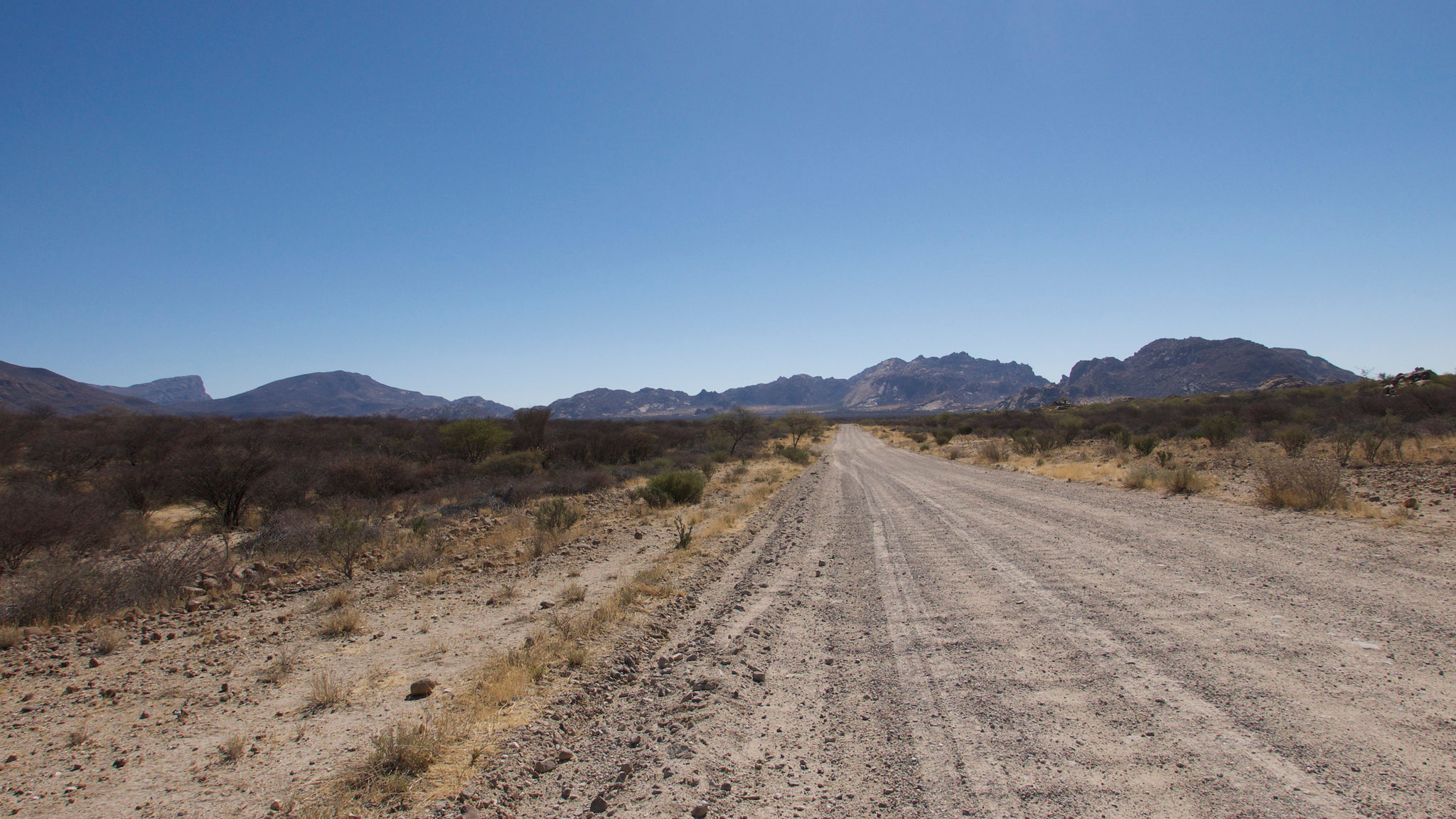 The relevance of context and overarching tendencies in refugee-hosting ...