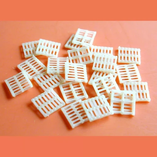 PALLETS 48" X 48" 2 WAY Qty 24 RESIN 1/220 Z SCALE | That Train Place
