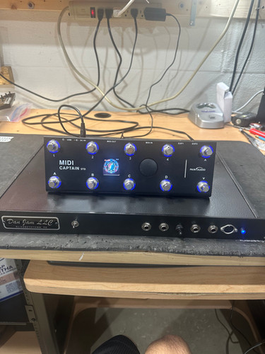 Dan Jam Midi Controlled 8 Channel Rack Switcher Kit (comes with midi ...