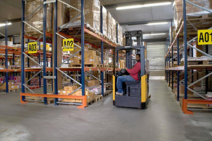 Gerbeur Electrique Cat | Application Stockage et Entrepôt Logistique