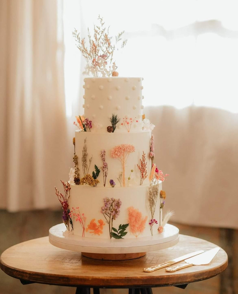Sweet E's Bakery | Custom Wedding Cakes, Birthday Cakes & Truffles in ...