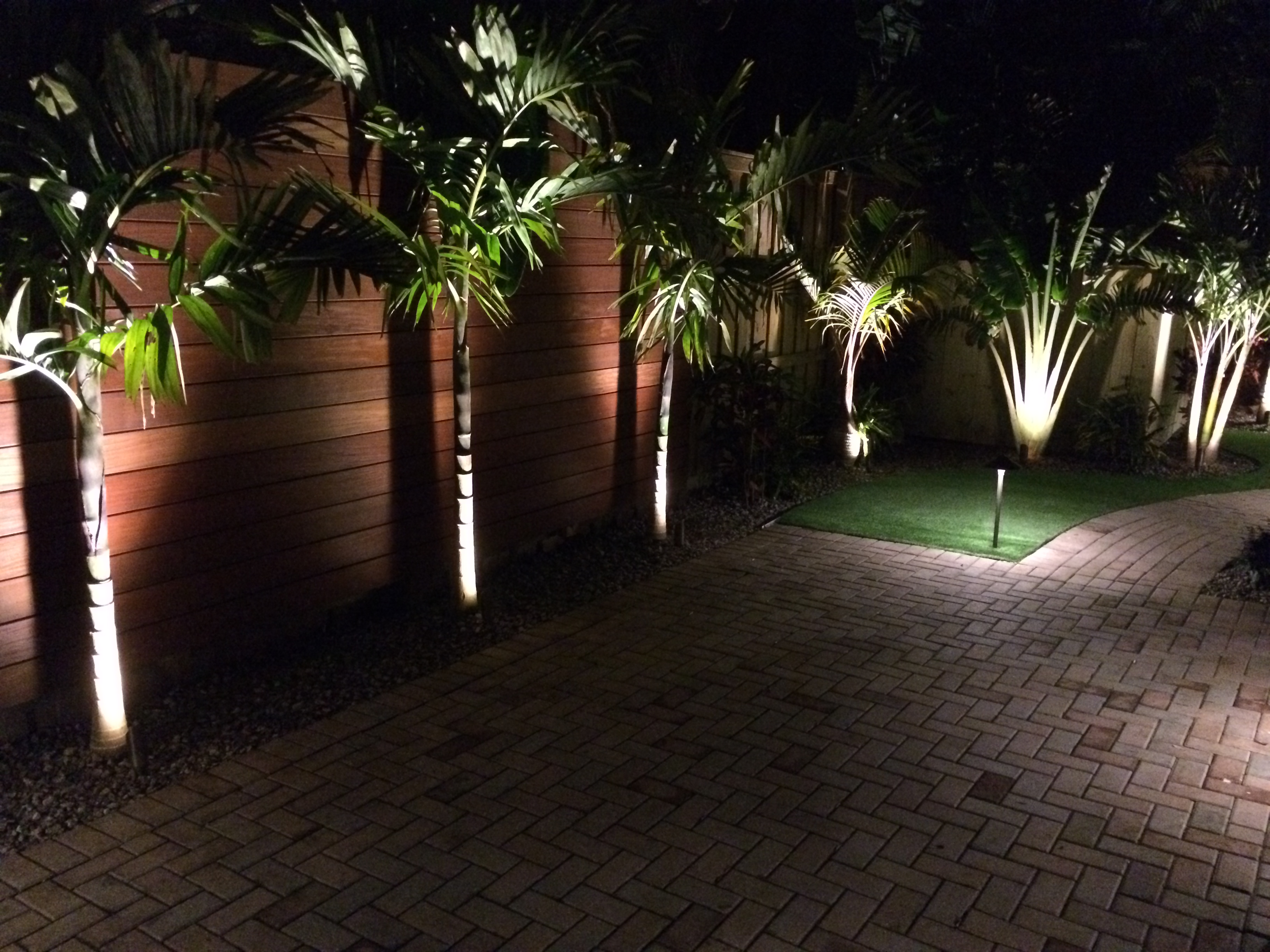 Landscape Lighting | SoHo Landscape