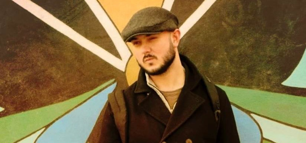 ADRIAN TUCKER LANZA EL SENCILLO RED SUNSET