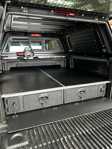 Deer Stalker Double Drawer Unit and Winch Combination | Animal Transit ...