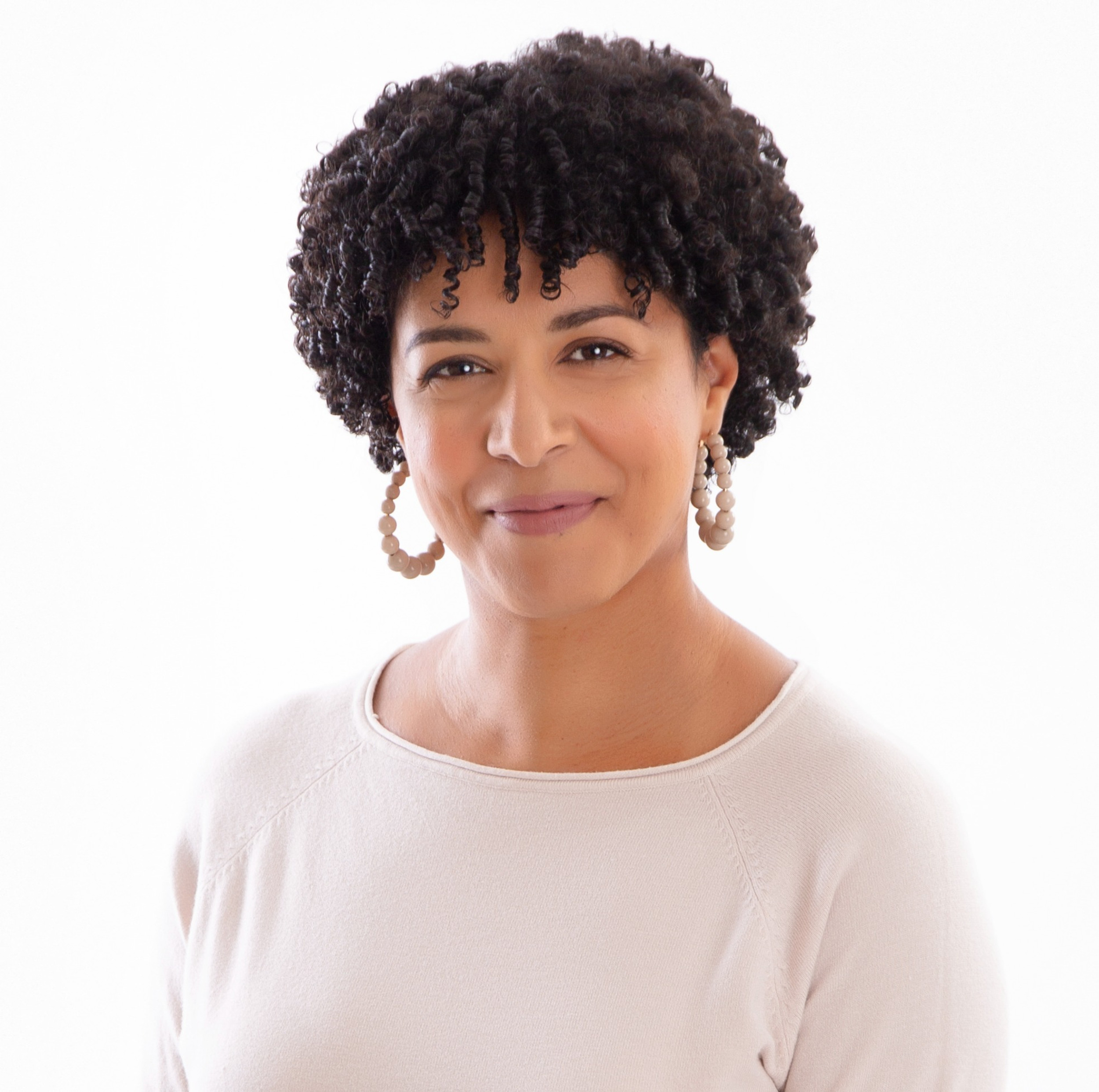 Monica McArthur | Registered Psychotherapist (Qualifying) | Art Therapist