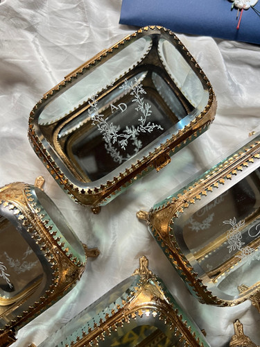 Engraved French box (engraved glass box) | Lettering Buff
