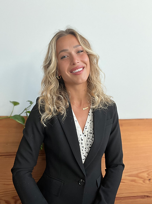 About | Elizabeth Craddock M