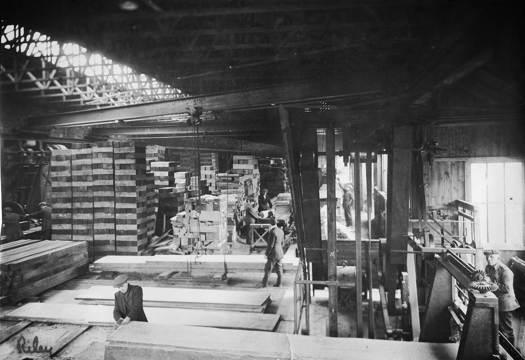 Snooker Tables | Riley England | United Kingdom