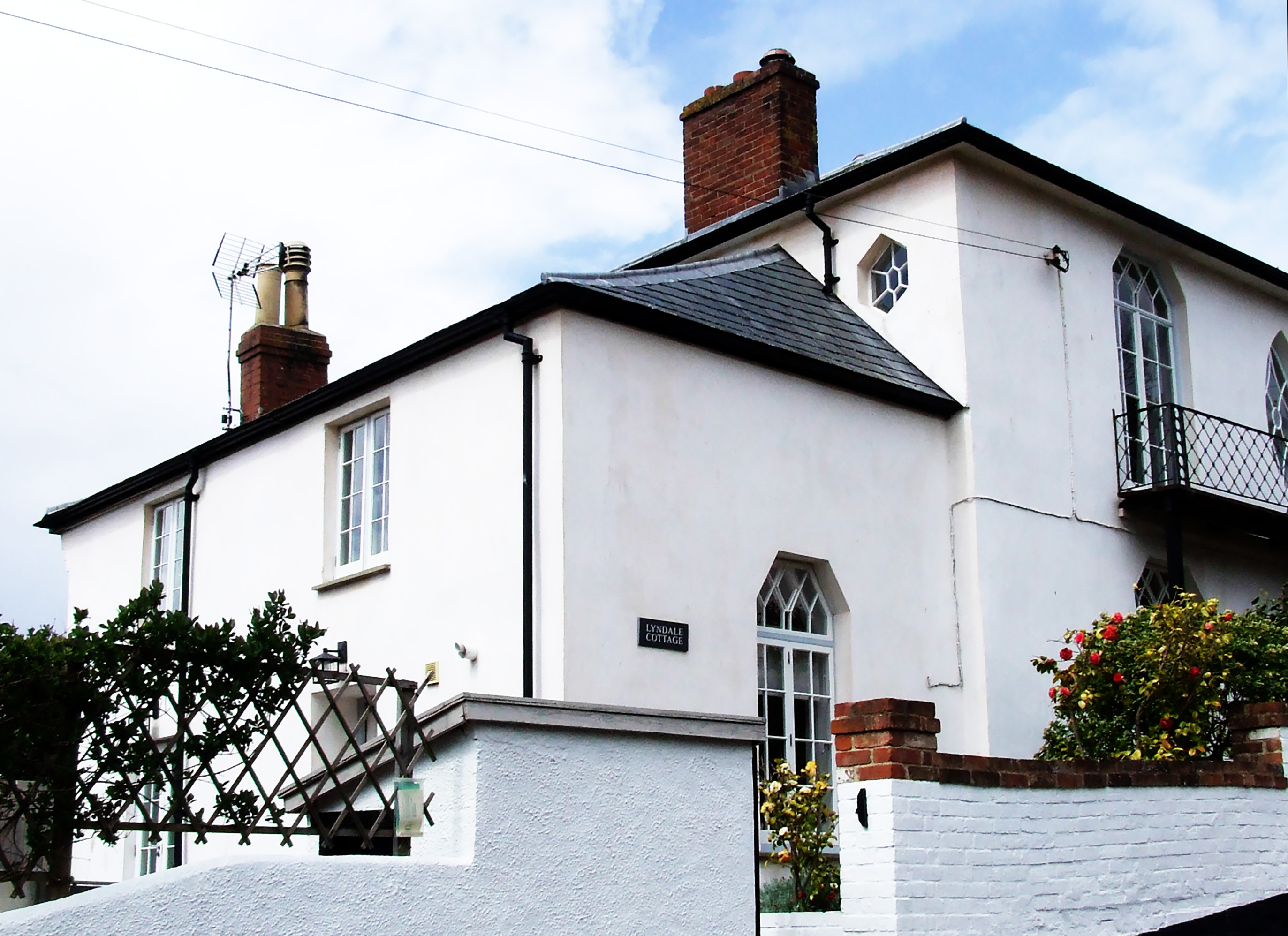 HOME | lyndale-cottage