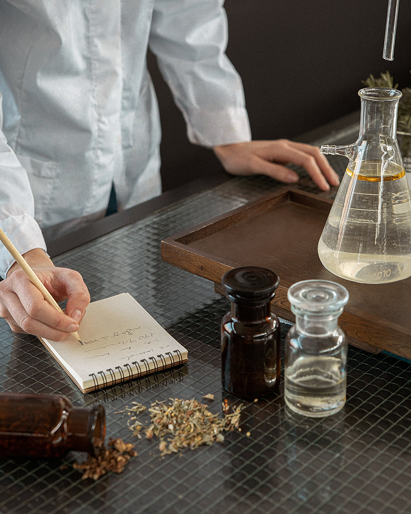 The Toxic Twelve chemicals contained in everyday items and why paying ...