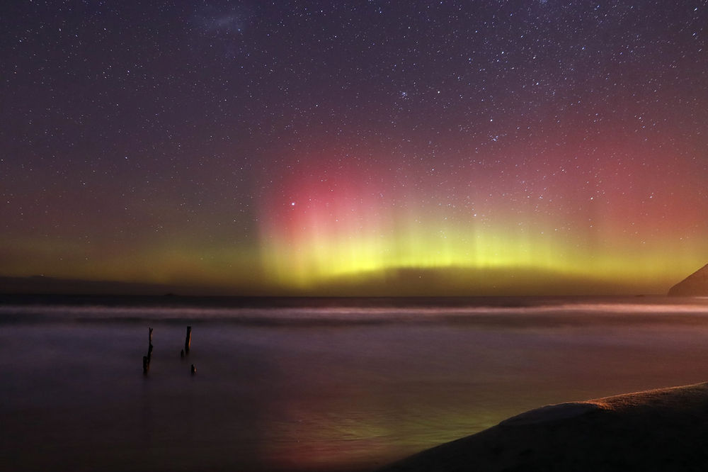 Aurora Australis arrives in the upper North Island