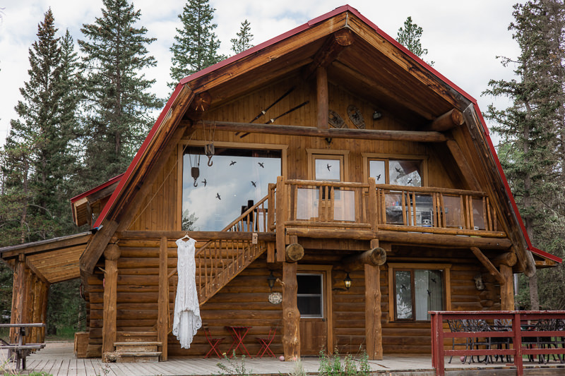 Folk Tree Lodge - A Stunning Bragg Creek Wedding