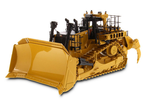 Cat D11 Fusion Track-Type Tractor | DiecastMatt