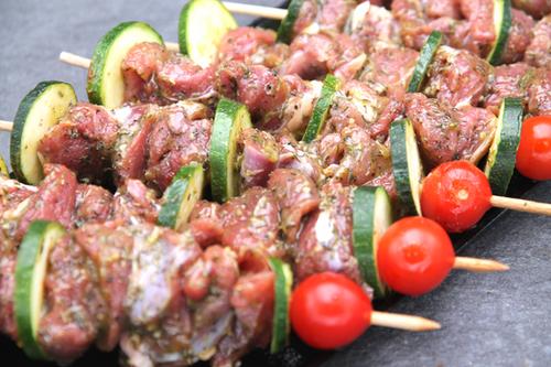 Brochettes d'agneau ail des ours | Boucherie Maison Roman