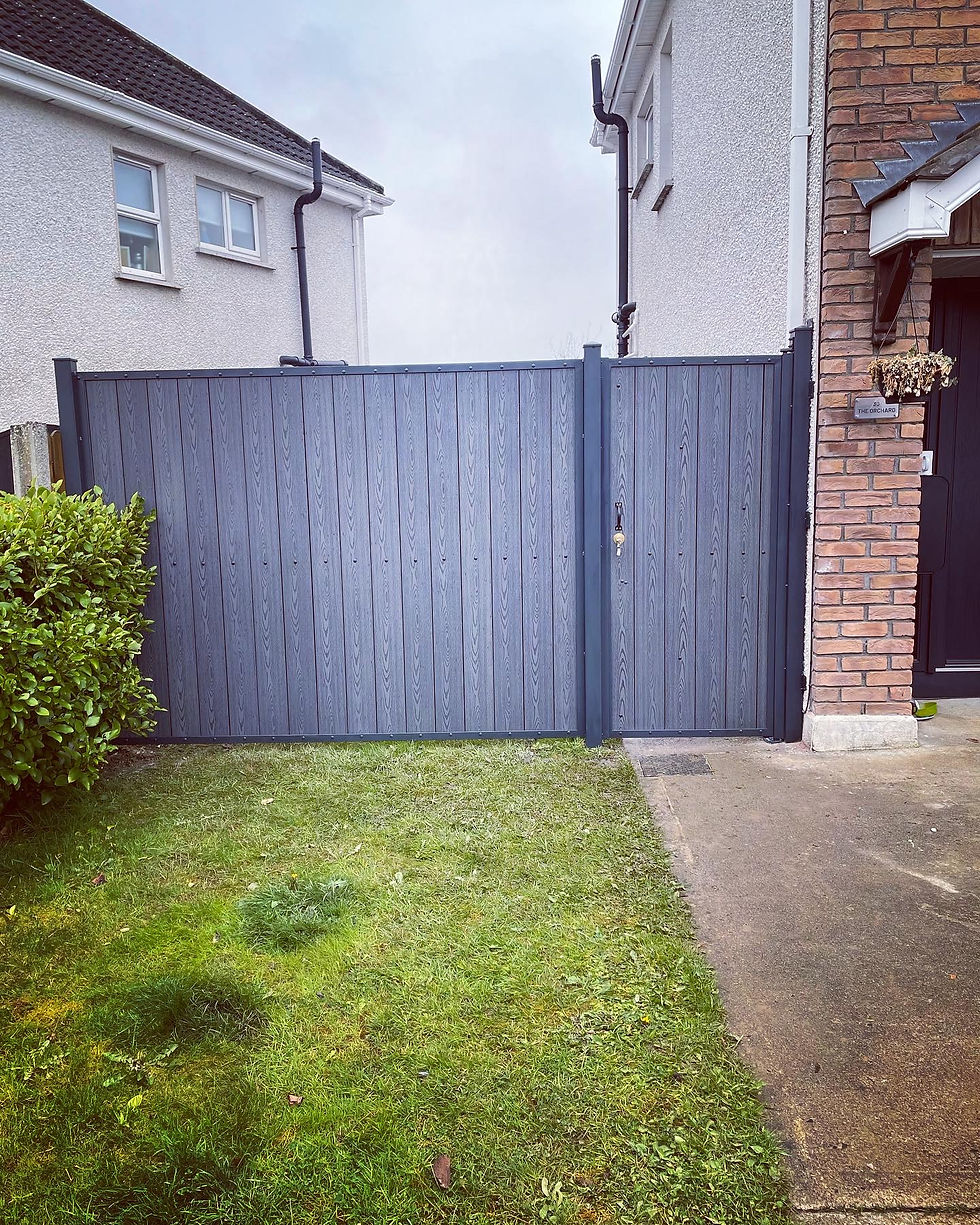 Large fixed panel & pedestrian gate | Carton Gates