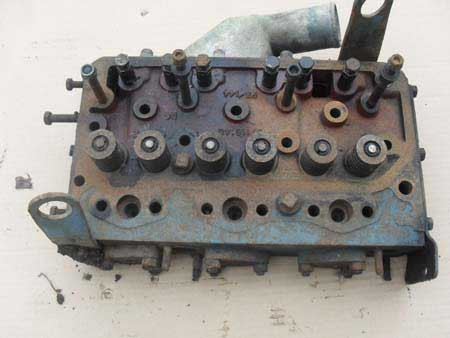 1082 Fordson Dexta Cylinder Head | Pocock