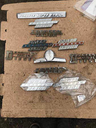 5394 Fordson major/super major badges new and used | Pocock
