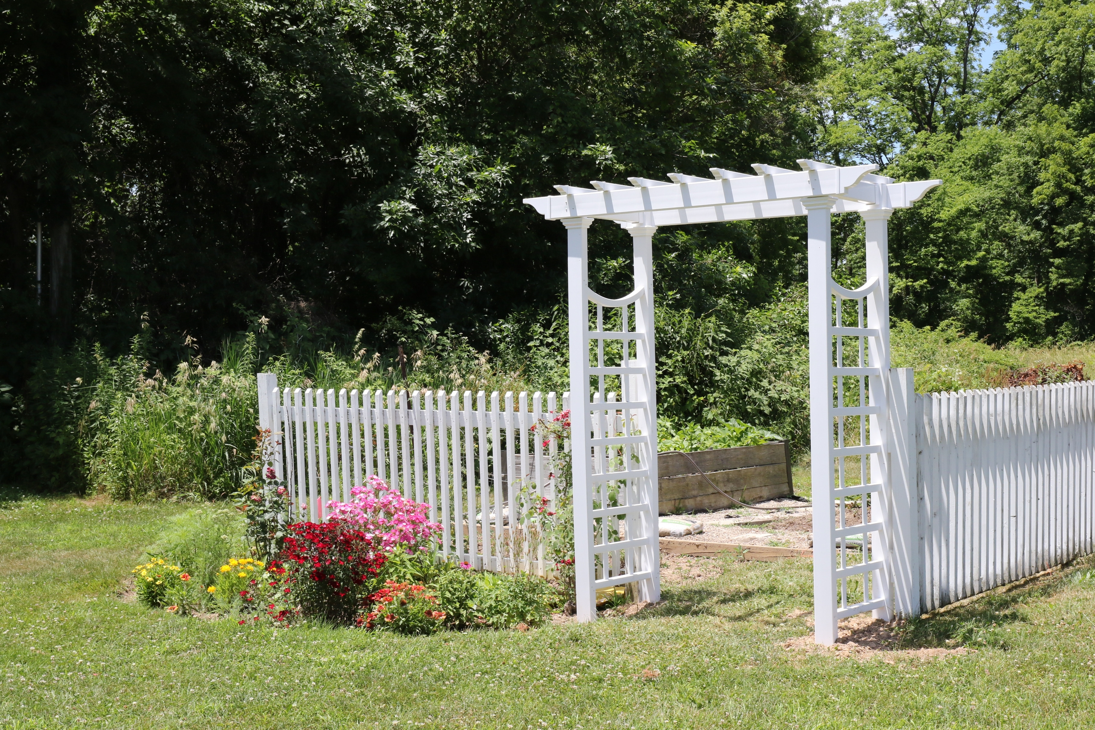 Trellis & Arbor Fencing Services | C﻿hristiansburg, Virginia & Serving ...