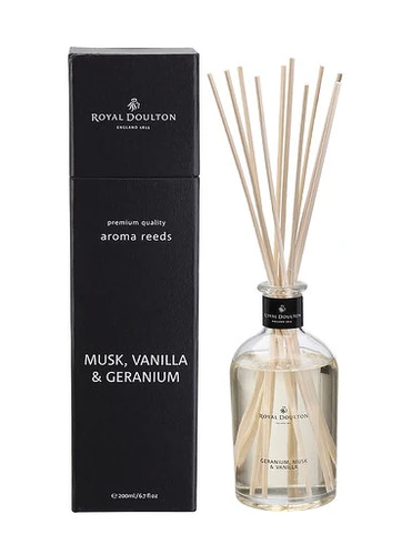 Musk, Vanilla & Geranium Aroma Reeds Black Diffuser (200ml) | Flaming ...
