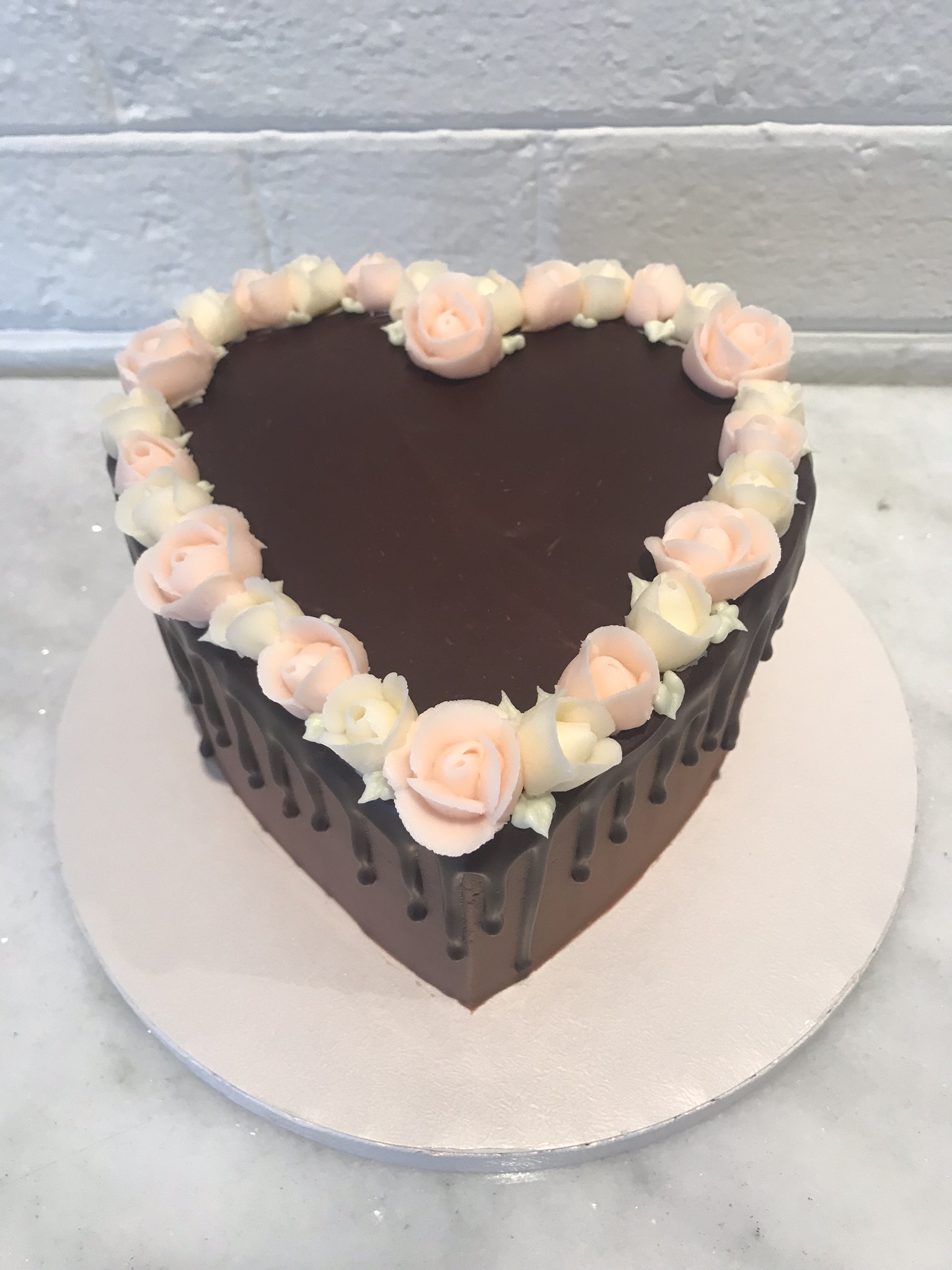 SHAPED CAKES | iveycake