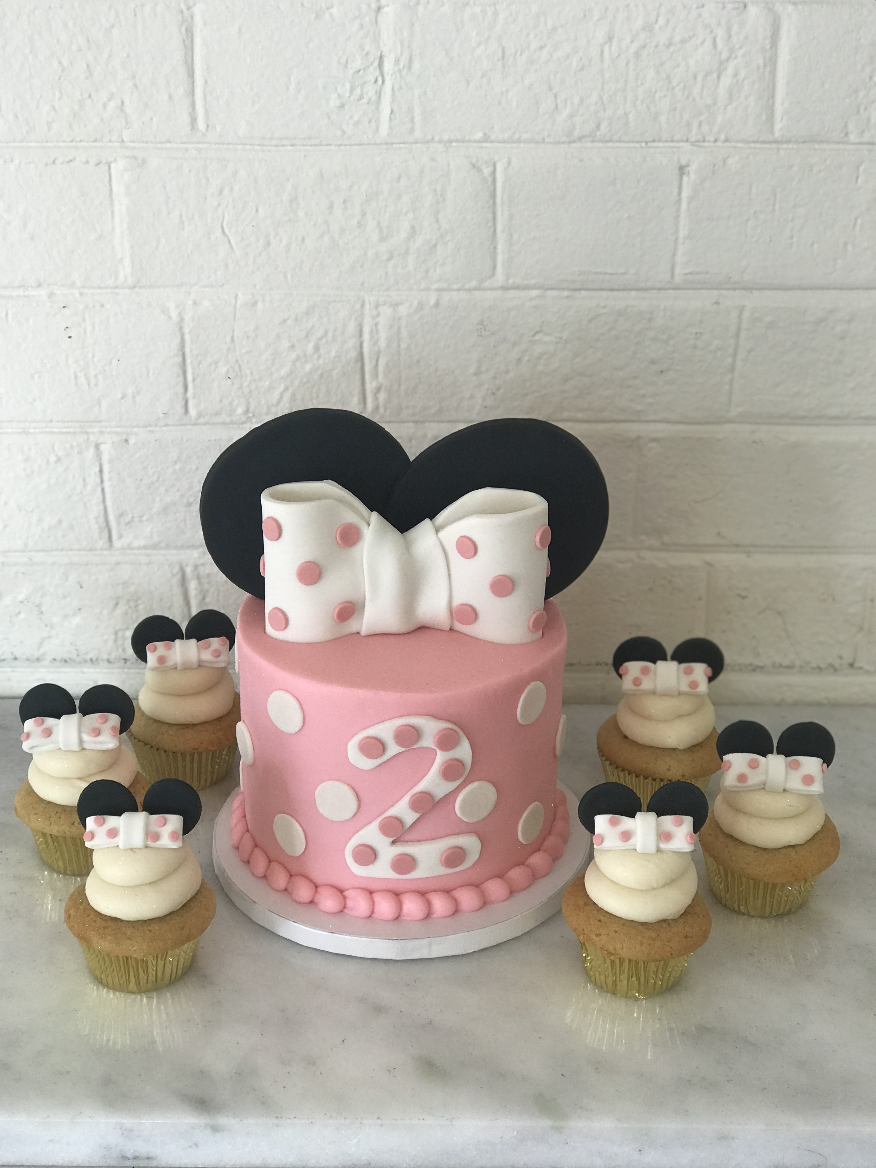 SPECIAL CHARACTERS | Nashville Bakery | Franklin | Ivey Cake