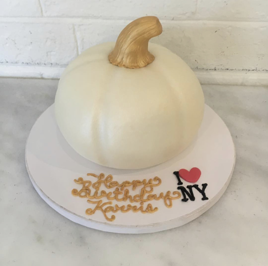 SHAPED CAKES | iveycake