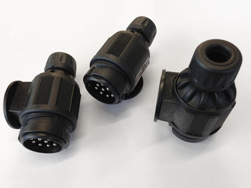 Pennine Black 13 Pin Plug | Caravan Connection 1