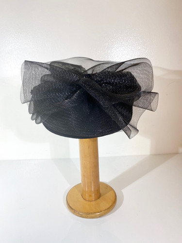 Black wool netting hat | Vintagemirage