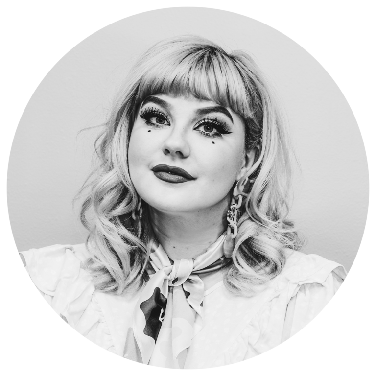 Macy Higgins aka Macy Eats Paint