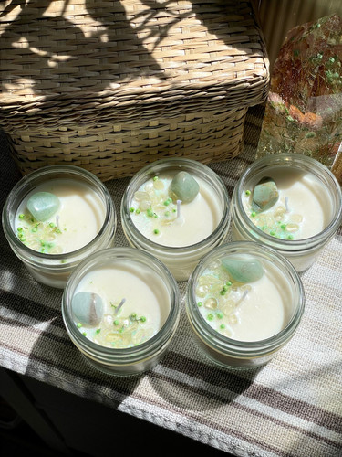 Calming Eucalyptus Jade Crystal Candles | Crystal Healing