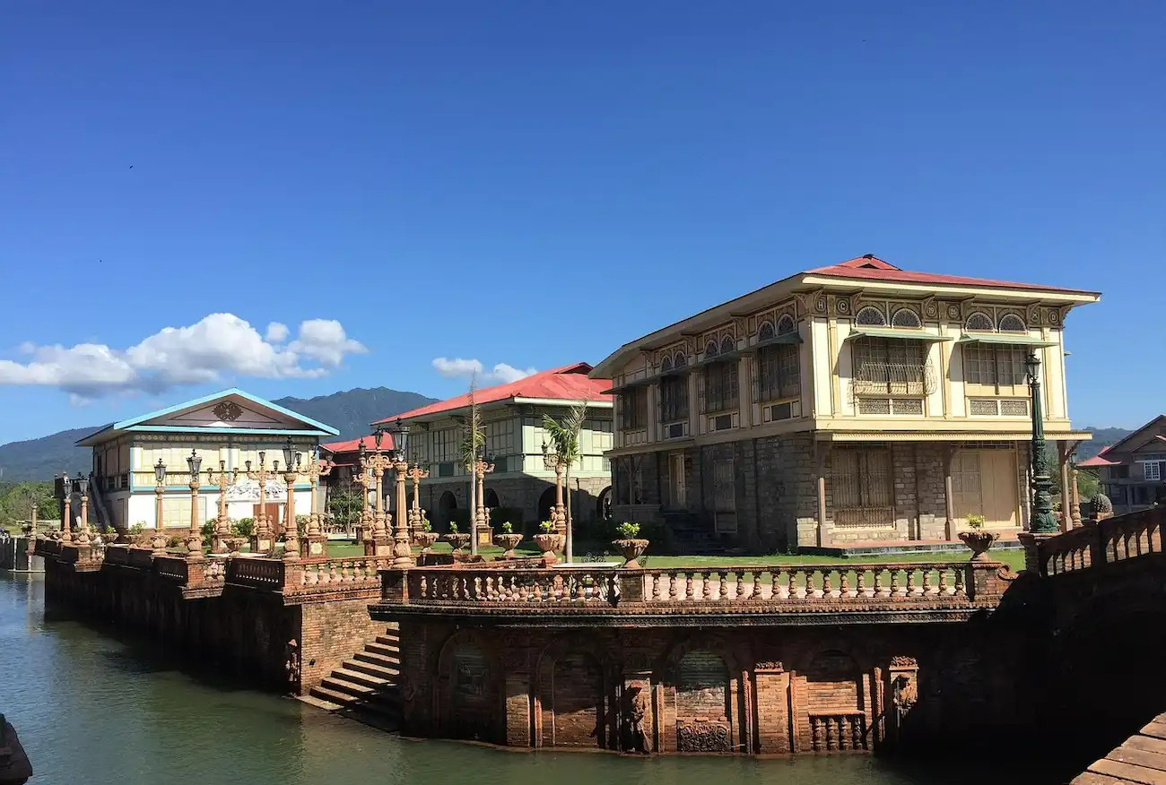 Traditional Filipino Home Design