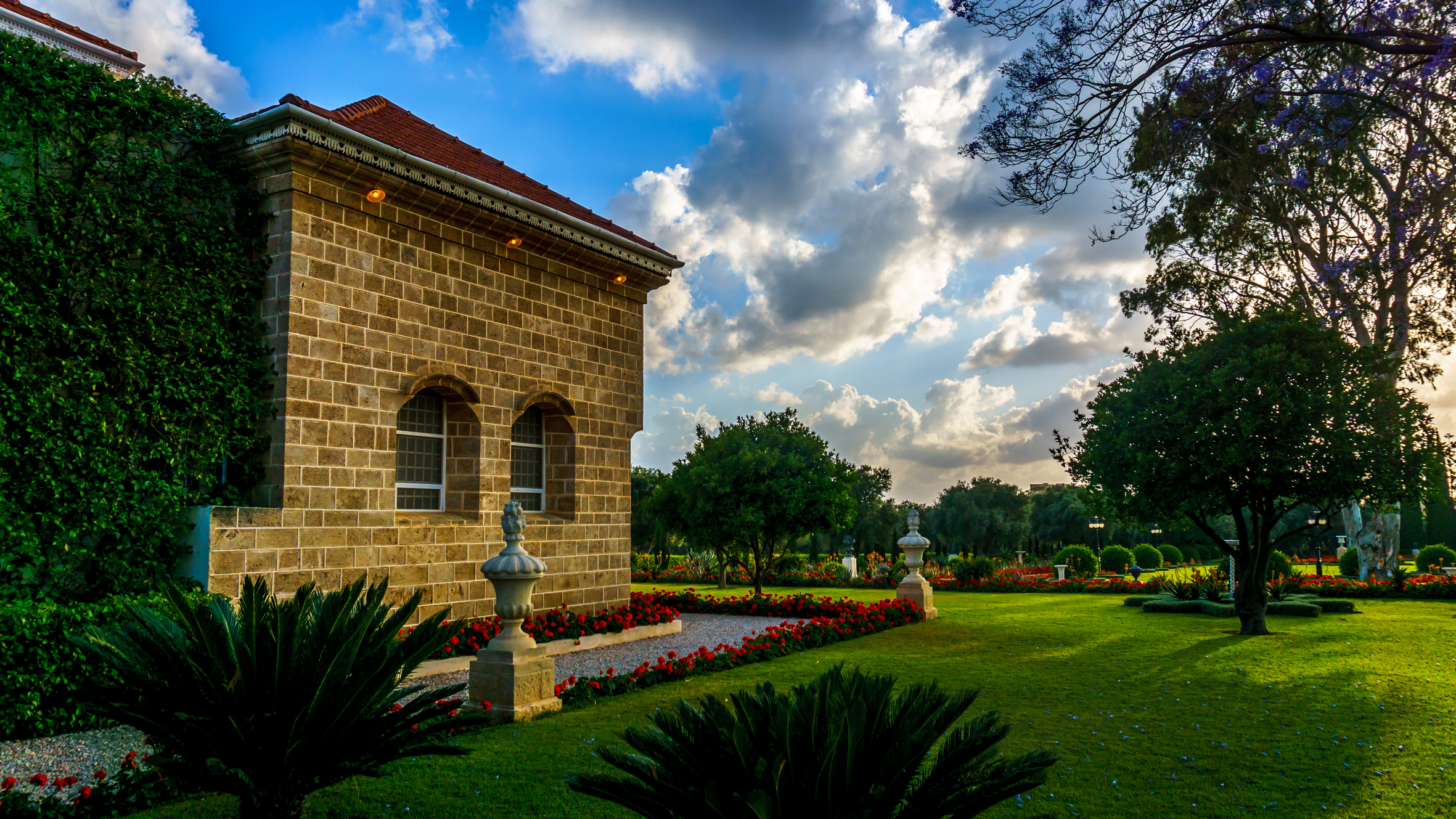 Shrine of Bahá'u'lláh | luminouspot