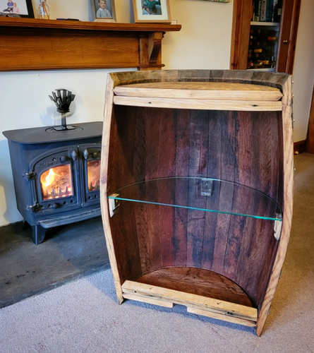 Half Barrel Bar | The Crafty Highlande